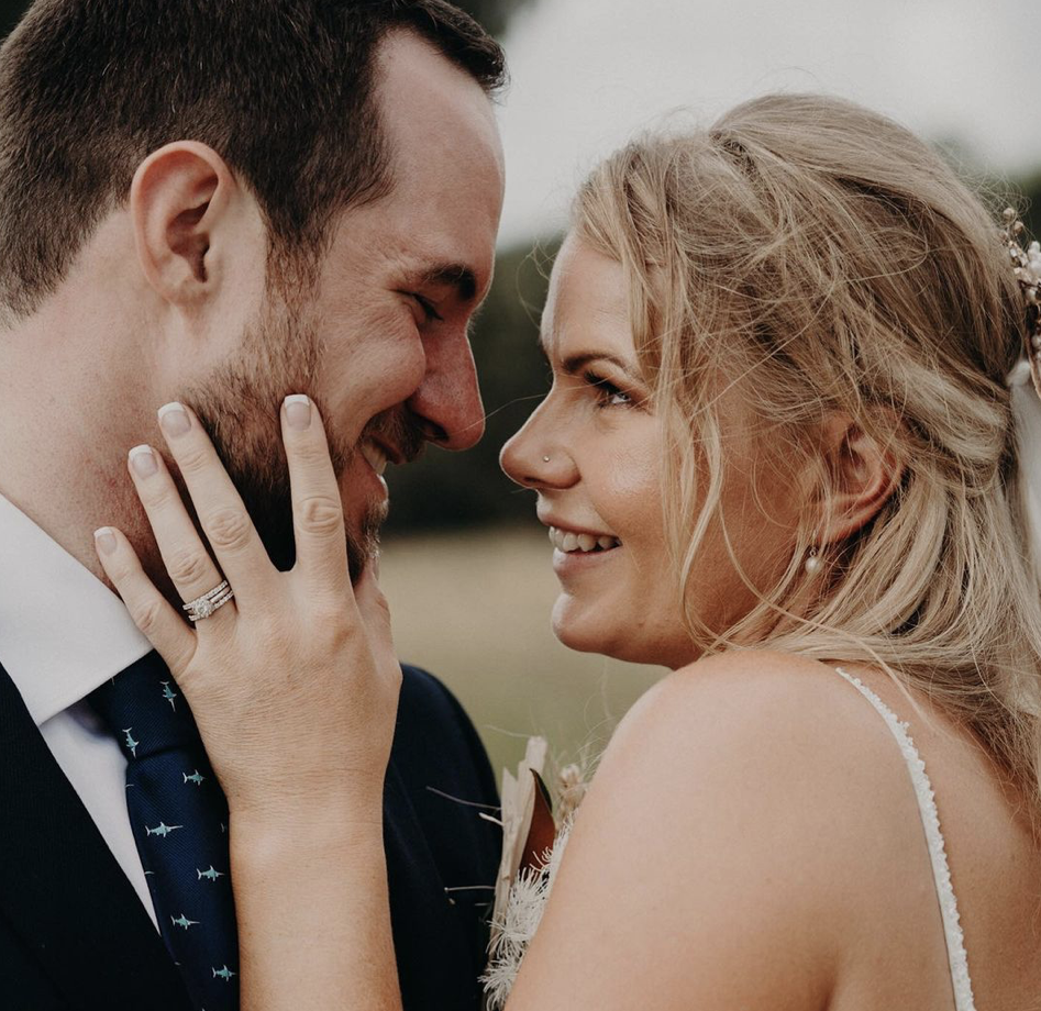 Love Kiss Confetti | Marriage Celebrant, Emily Hickson